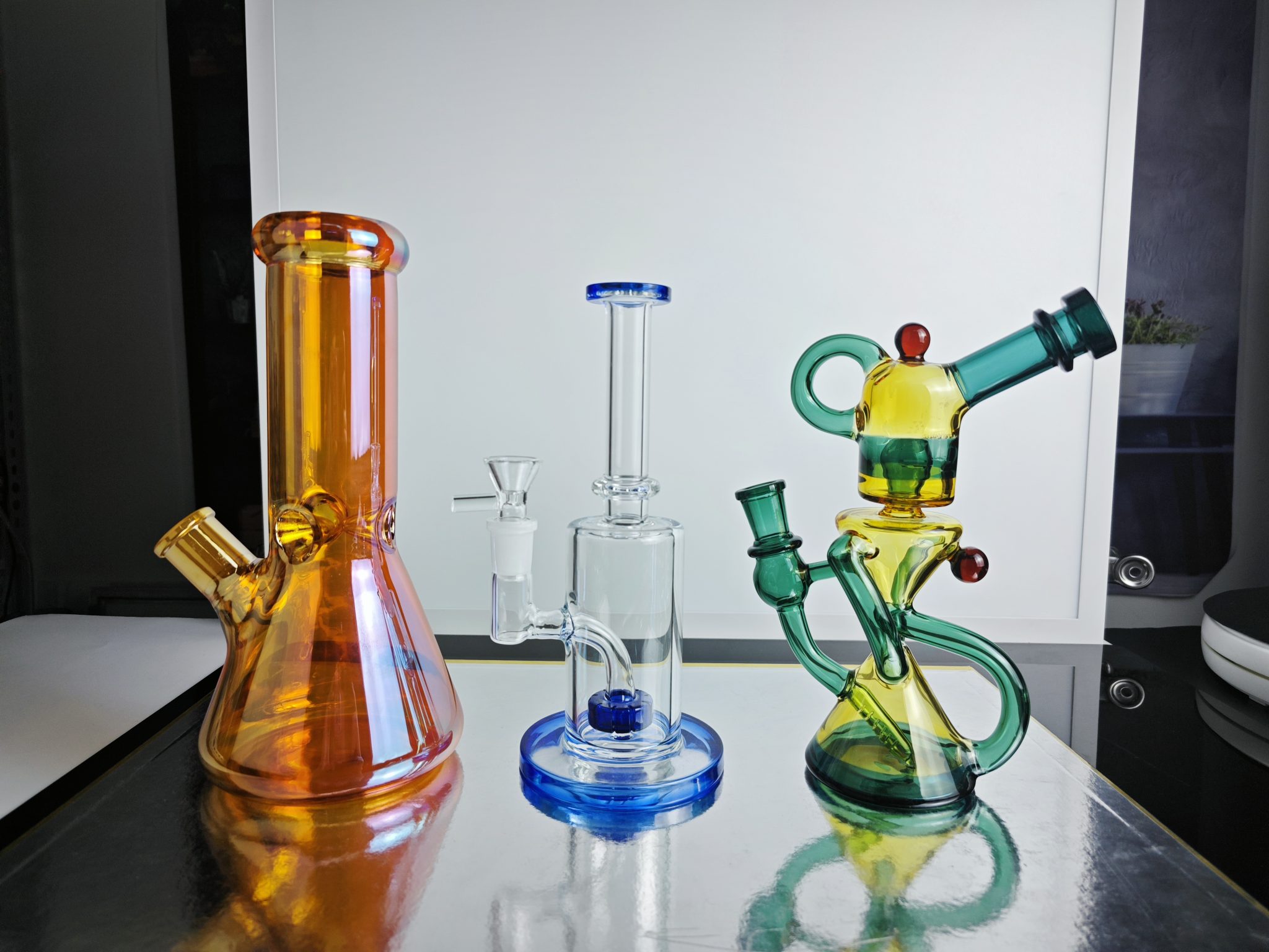 Unbreakable Glass Bongs: Durable & Functional Smoking